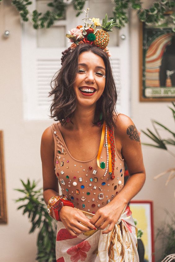 Carnaval: glitter, alegria e looks arrasadores! Com peças da Amaro ...